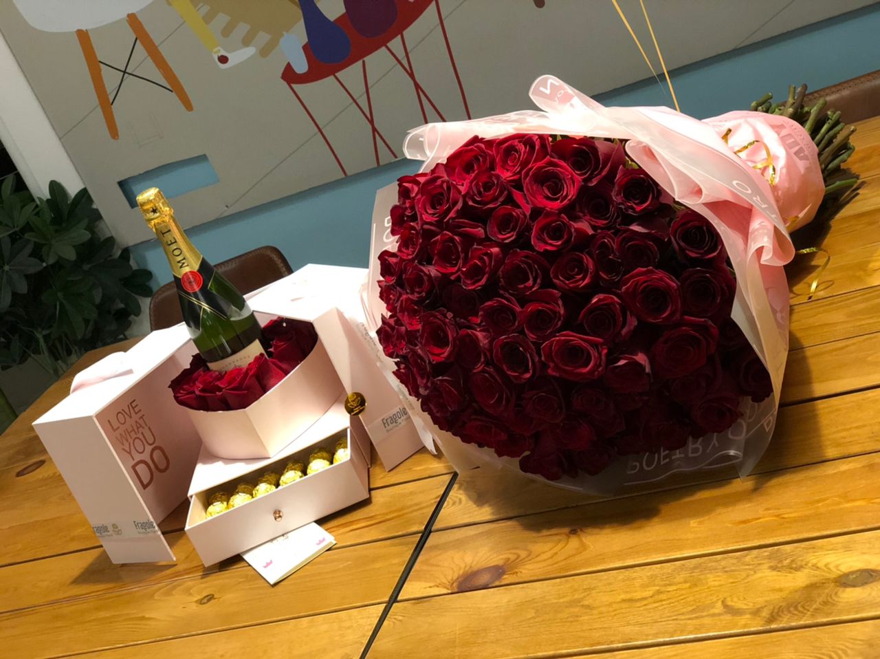 Ramo 150 Rosas Ecuatorianas – Fragole Boutique